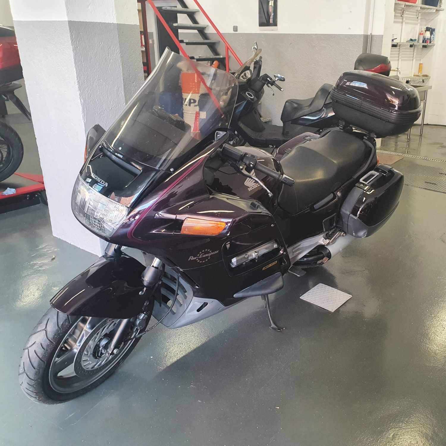 @motosviana's vehicle on RocKr | Honda ST 1100 1990